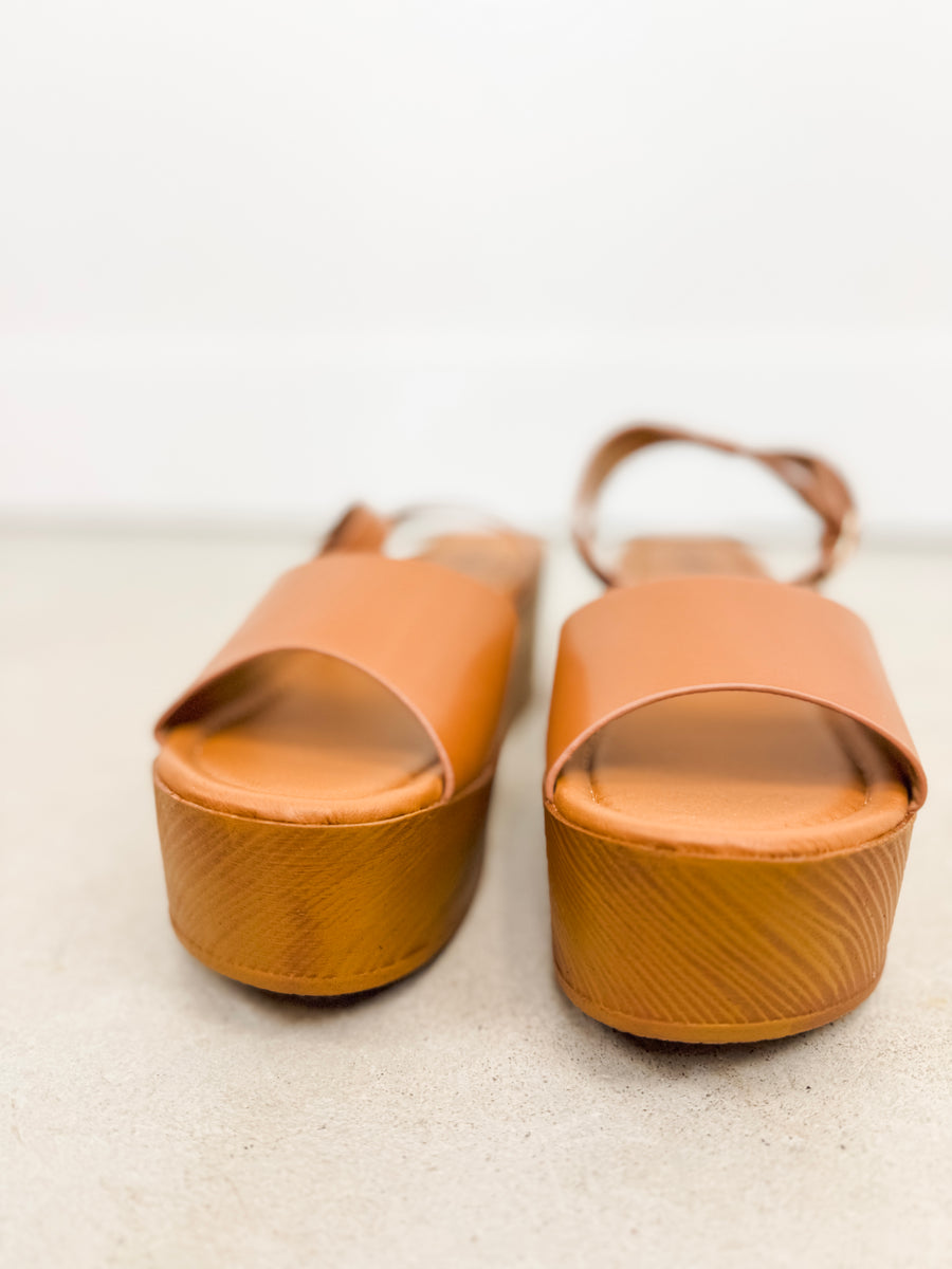Solace Wedge Sandal ((tan)) – Flower Wild